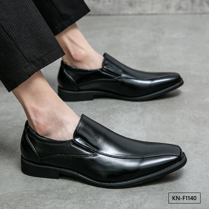 Momento Slip-On Shoe - KICK NATIONS